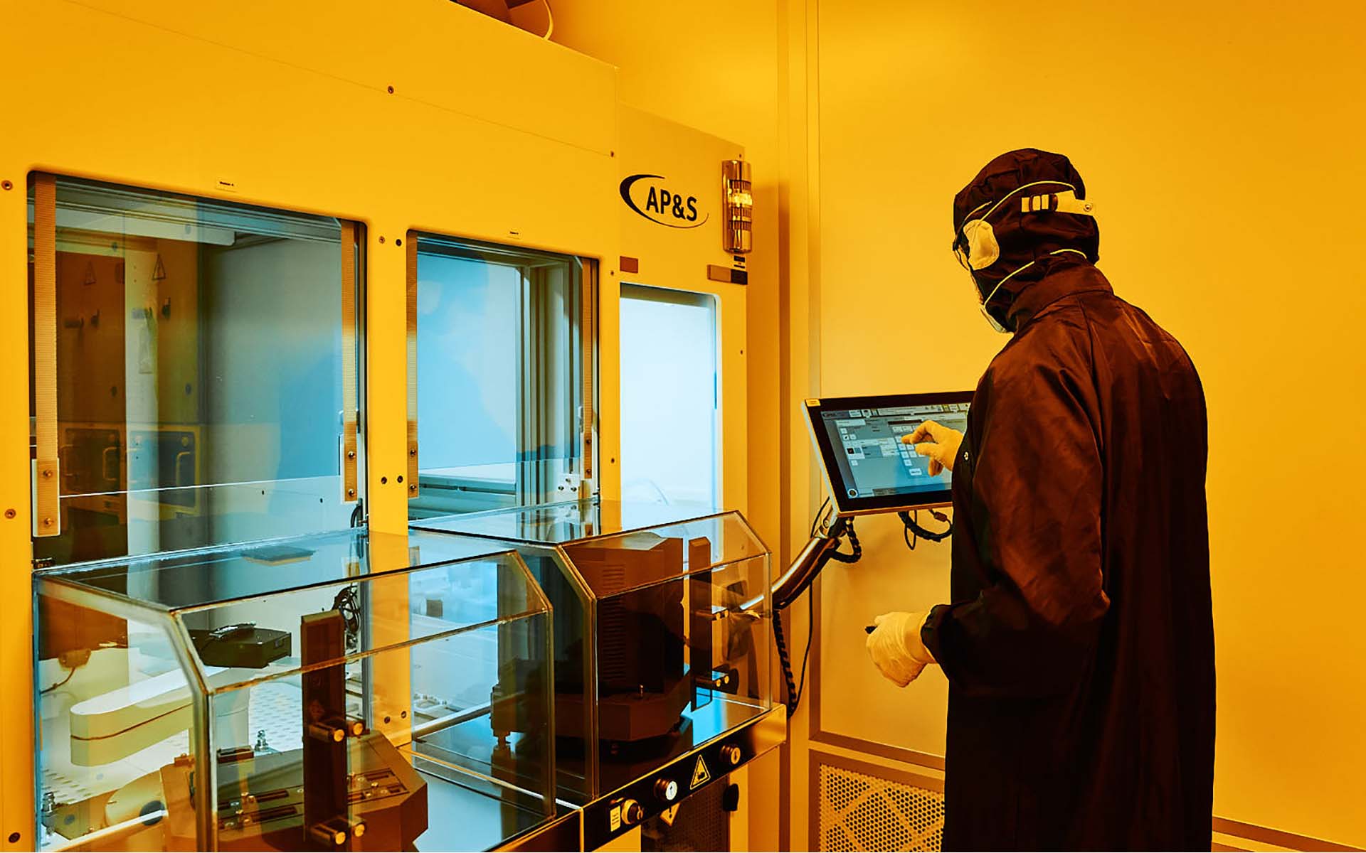 SpinMask - Cleaning and Etching Photomask Types